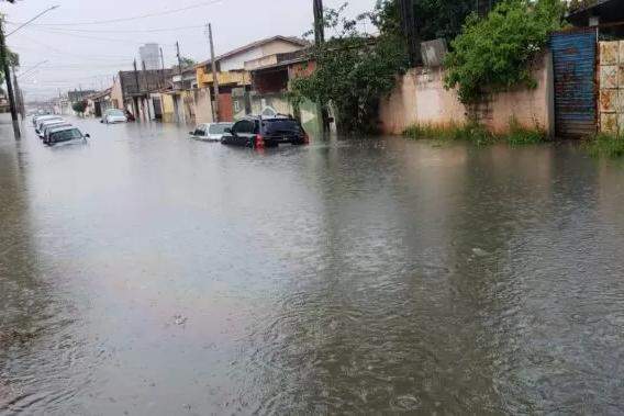 Forte Chuva Causa Alagamentos E Deslizamentos De Terra Em Jacareí 10