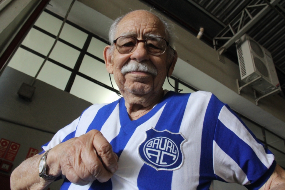 Ex-vizinhos e crônica bauruense relembram histórias e passagens de Pelé