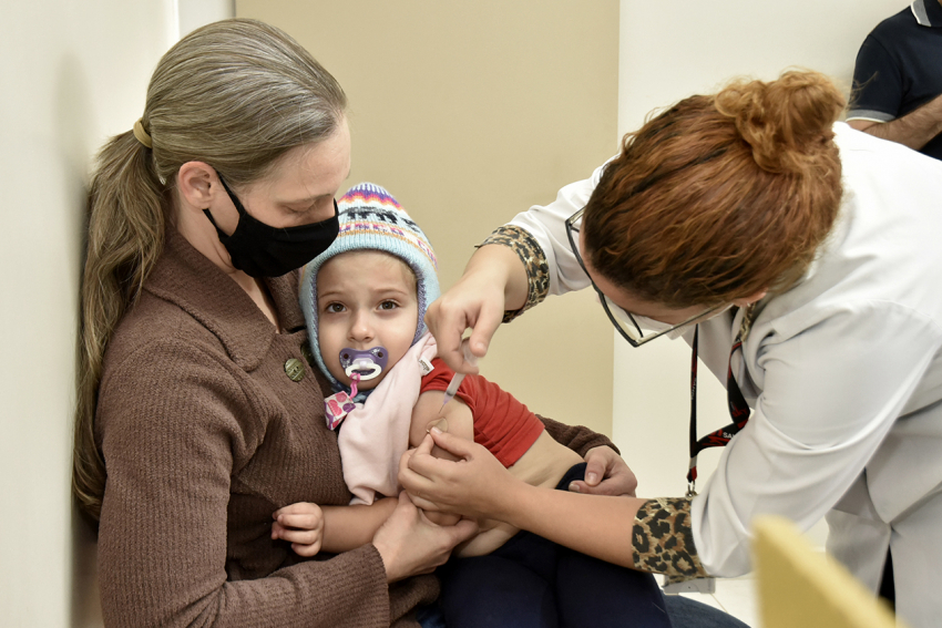 Saúde amplia vacinação com a Pfizer Baby para crianças de 3 a 4 anos