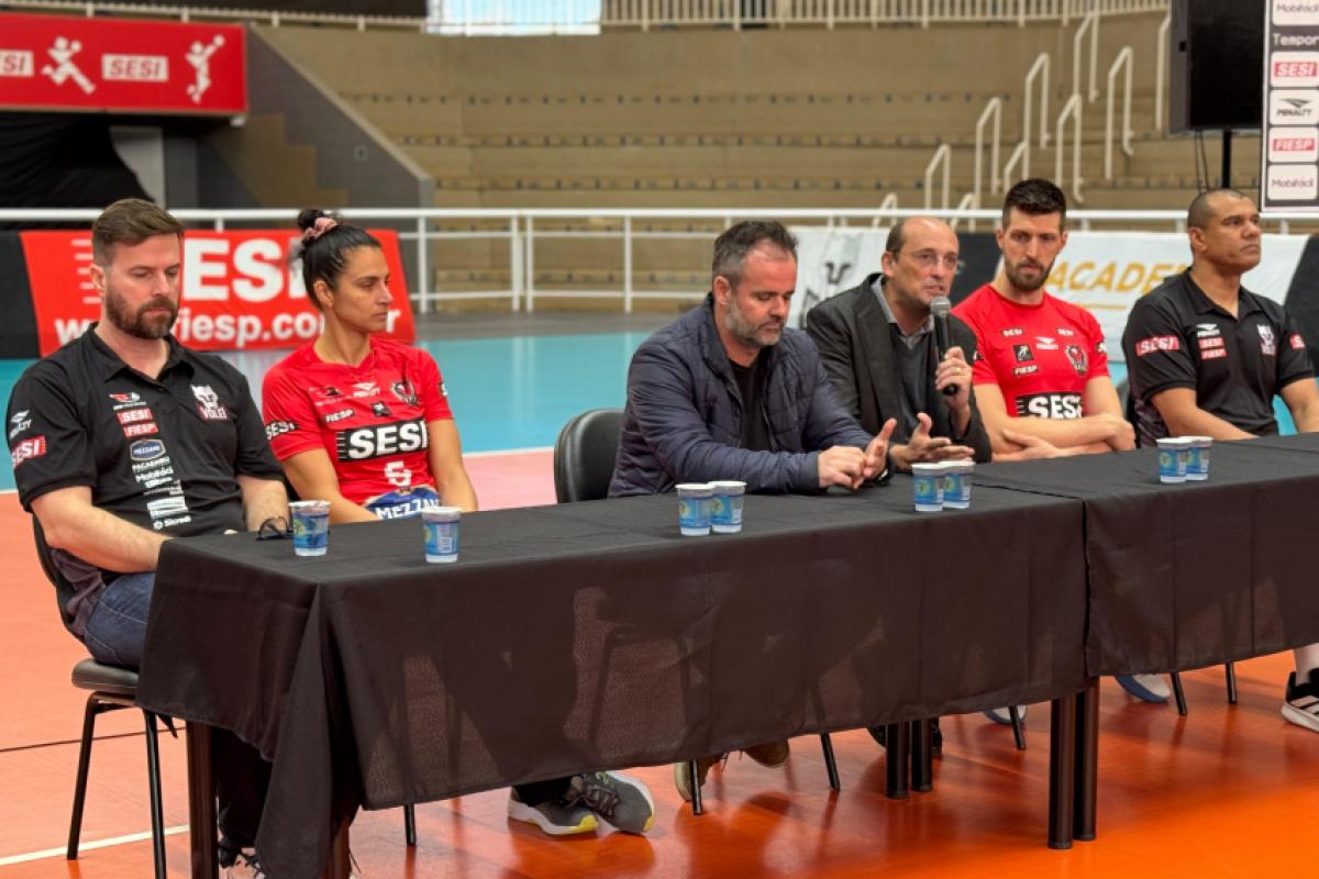 Sesi Bauru apresenta equipes masculina e feminina para 2025/2026