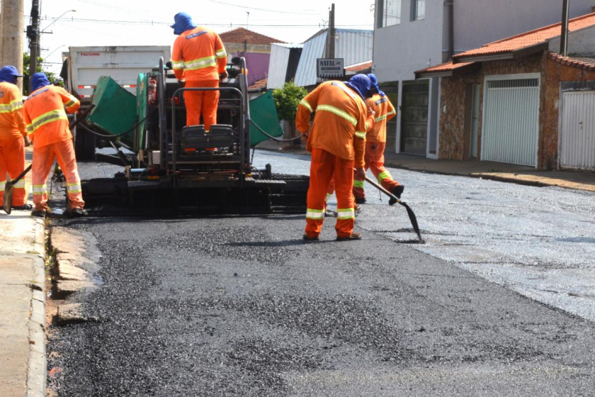'Asfalto Novo' recapeia ruas no Jardim Ângela Rosa
