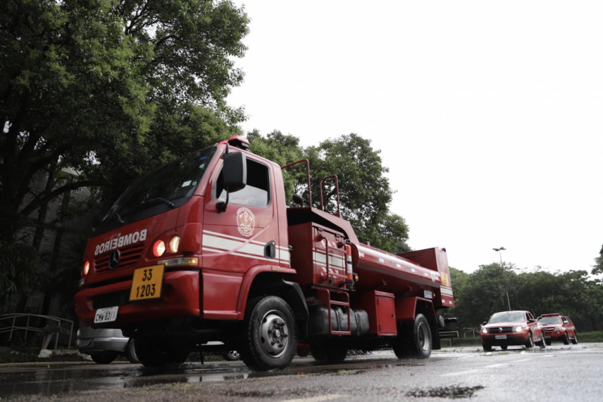 Casa pega fogo em Campinas e polícia suspeita de crime