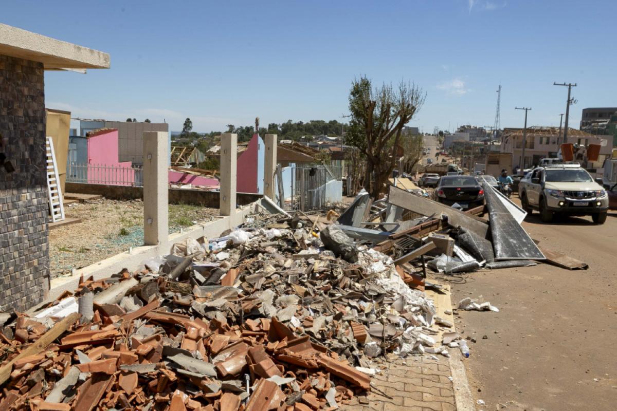 Idoso de 70 anos é a 7ª vítima fatal de tornado em Rio Bonito