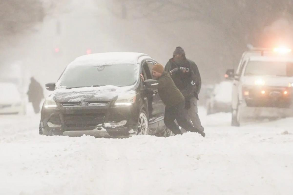 Sobe para 30 o número de mortos em nevasca nos EUA; VÍDEO