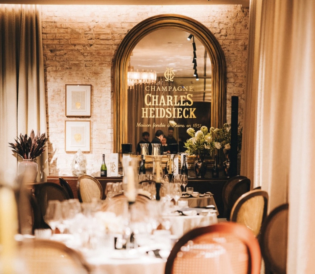 Maison Charles Heidsieck com portfólio de champagnes ícones